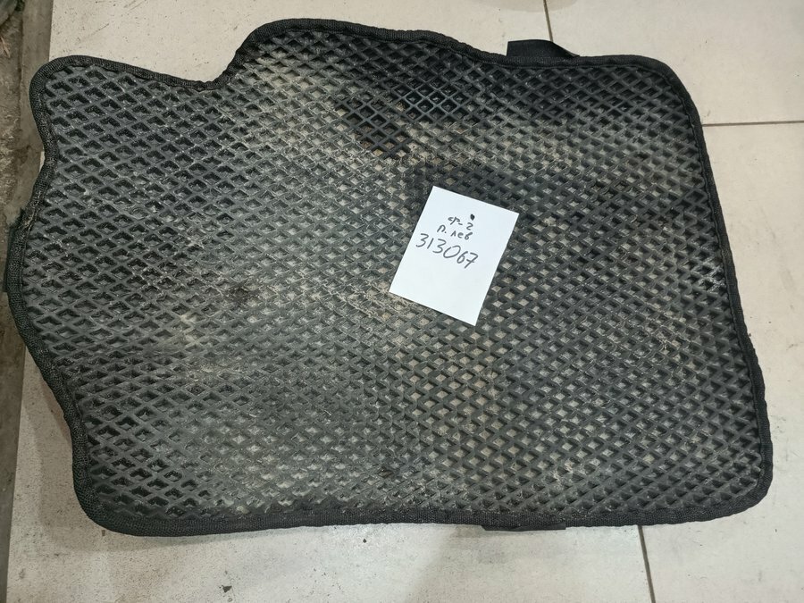 Коврик салона передний левый от Ford Focus 2 2004-2008