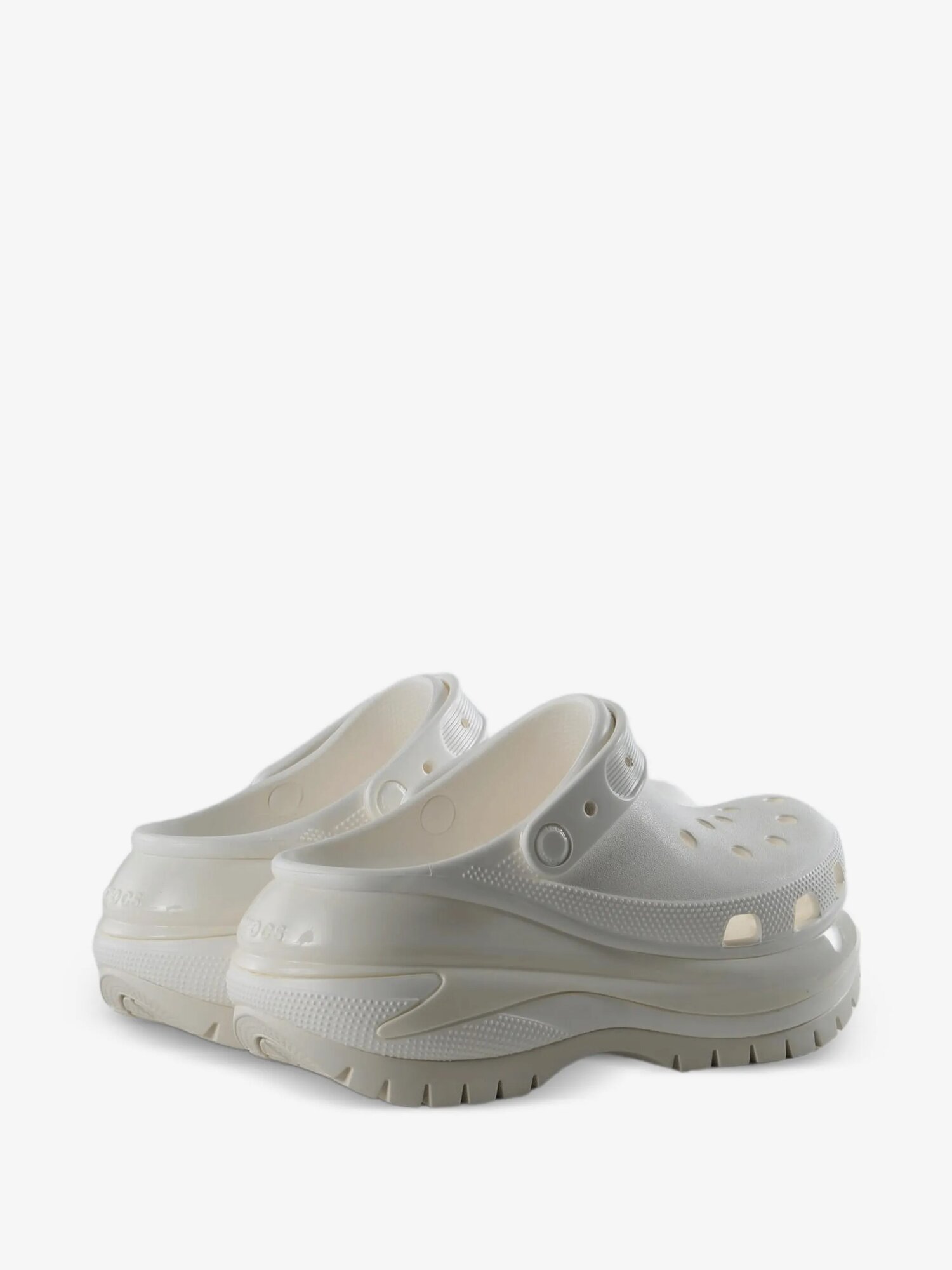 Мюли Crocs Mega Crush perforated mules, размер 7 UK, white — фото 1