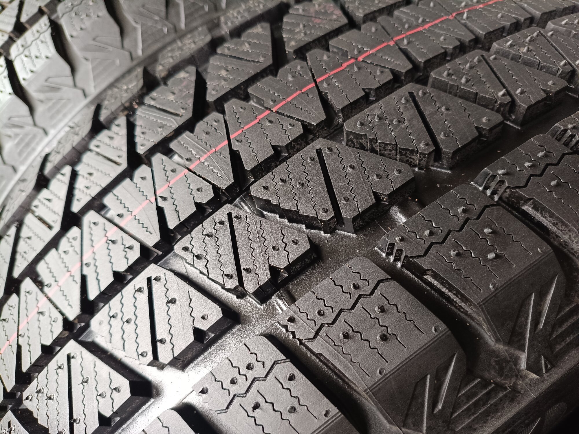 Bridgestone Blizzak DM-V3 275/50 R21 111T — фото 1