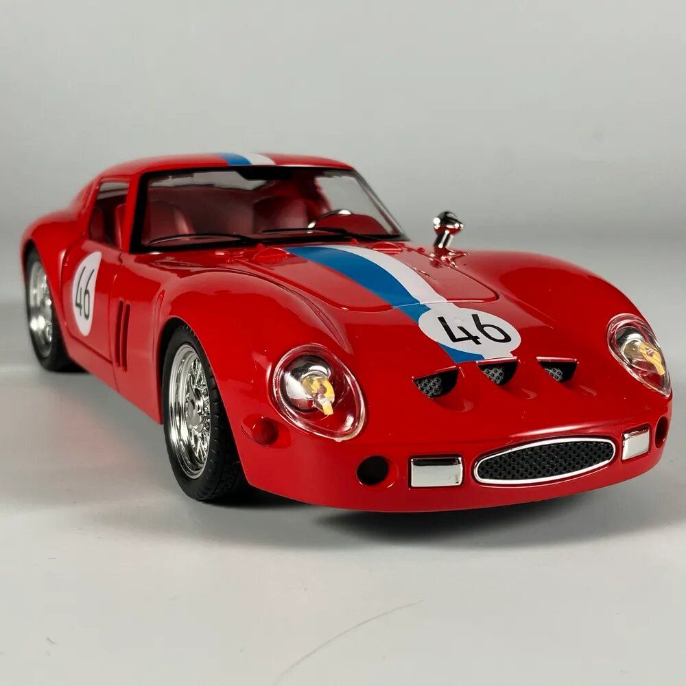 1:24 Ferrari 250 GTO суперкар, Модель из сплава, Детские игрушечные машинки, Коллекционные предметы, Со звуком и светом