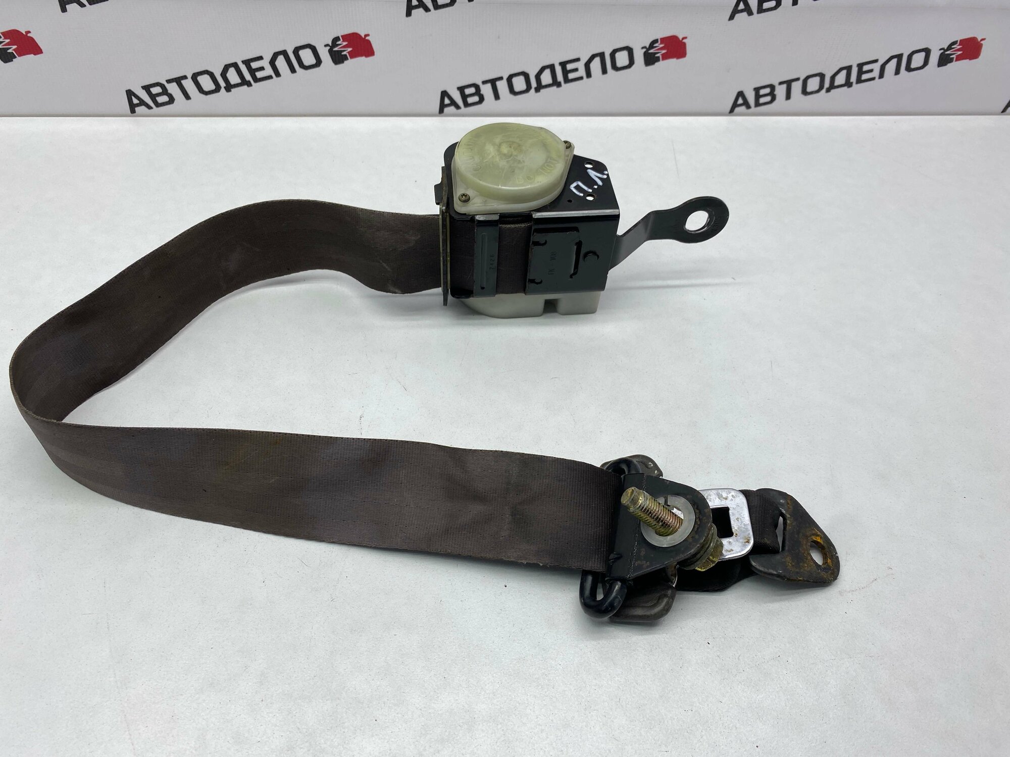 Ремень безопасности п/л Nissan Atlas F22 1990 г