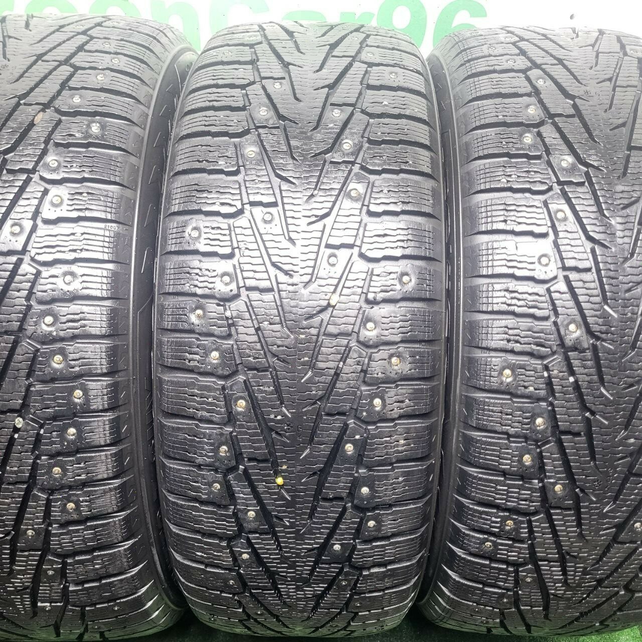 Зимние шины Nokian Tyres Hakkapeliitta 7 SUV 225/60 R17 20% износ PNU592828