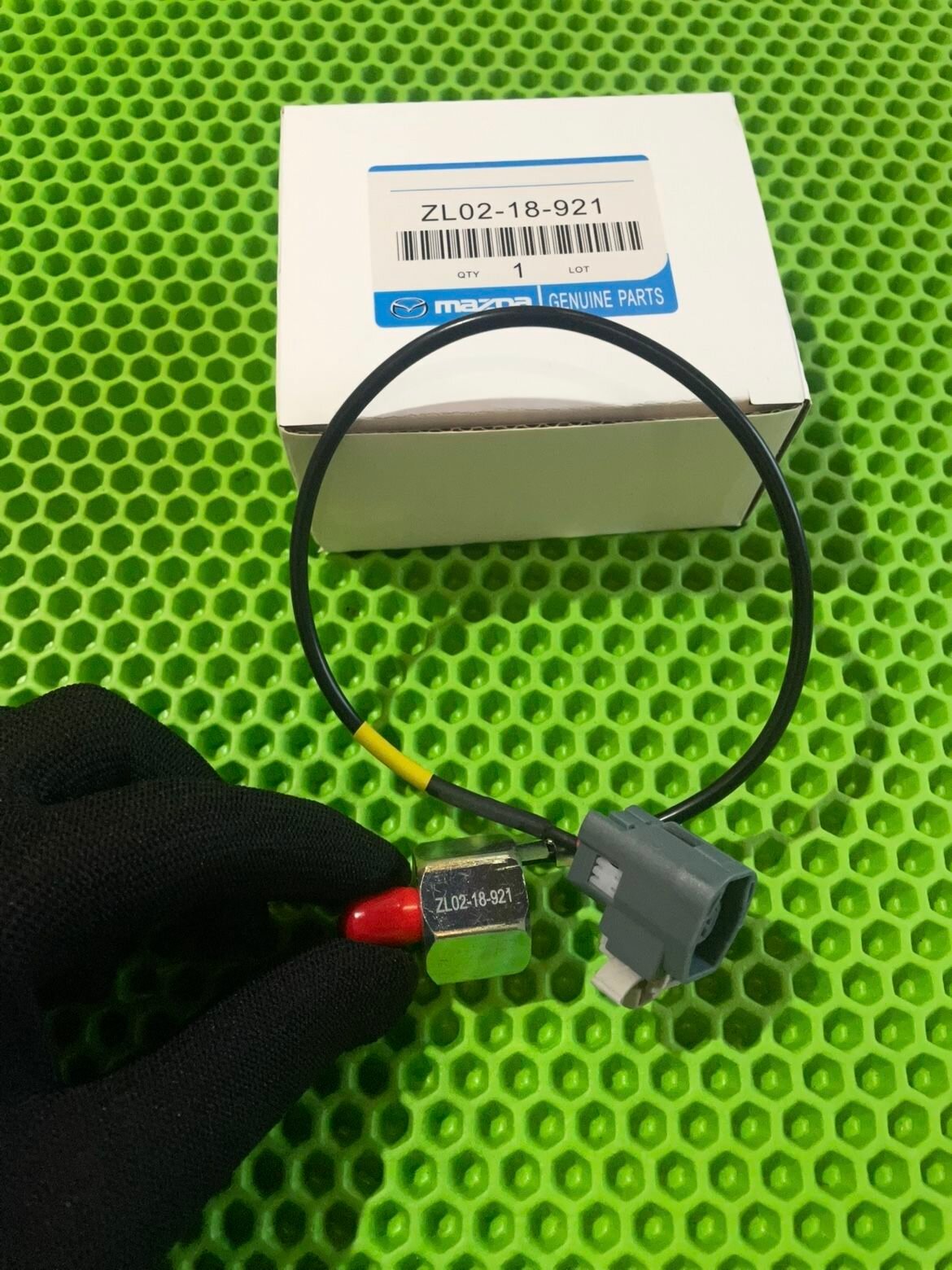 Датчик детонации Mazda /мазда ZL02-18-921 ZL0218921