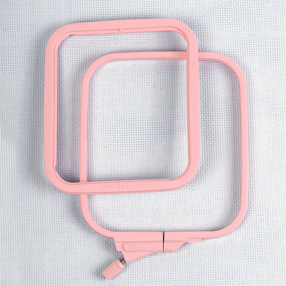 Пяльцы-рамка NURGE пластиковые, 110х95 мм, розовый (NUR.170-11/4)