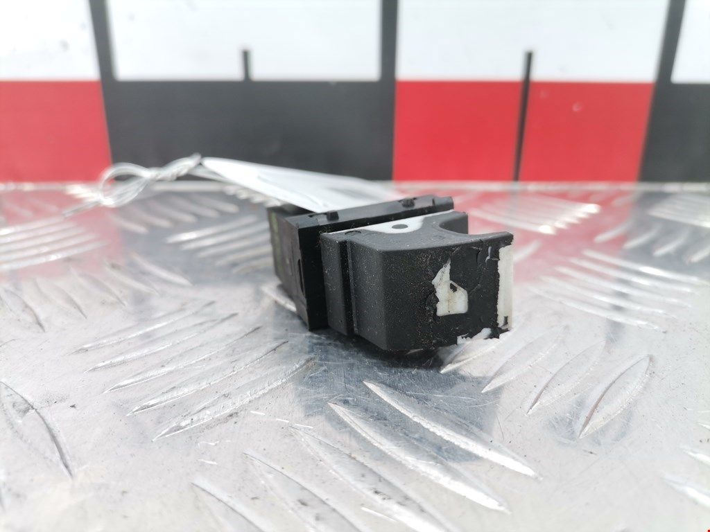 Кнопка стеклоподъемника / 1591037 1F0959855 7L6959855B для Volkswagen Golf 5 (с пробегом)