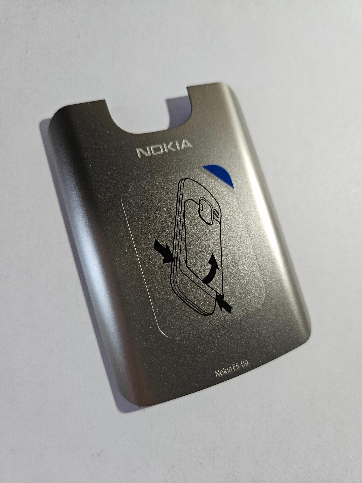 Крышка аккумулятора для Nokia E5 (цвет - metal) оригинал, парт номер 0257589