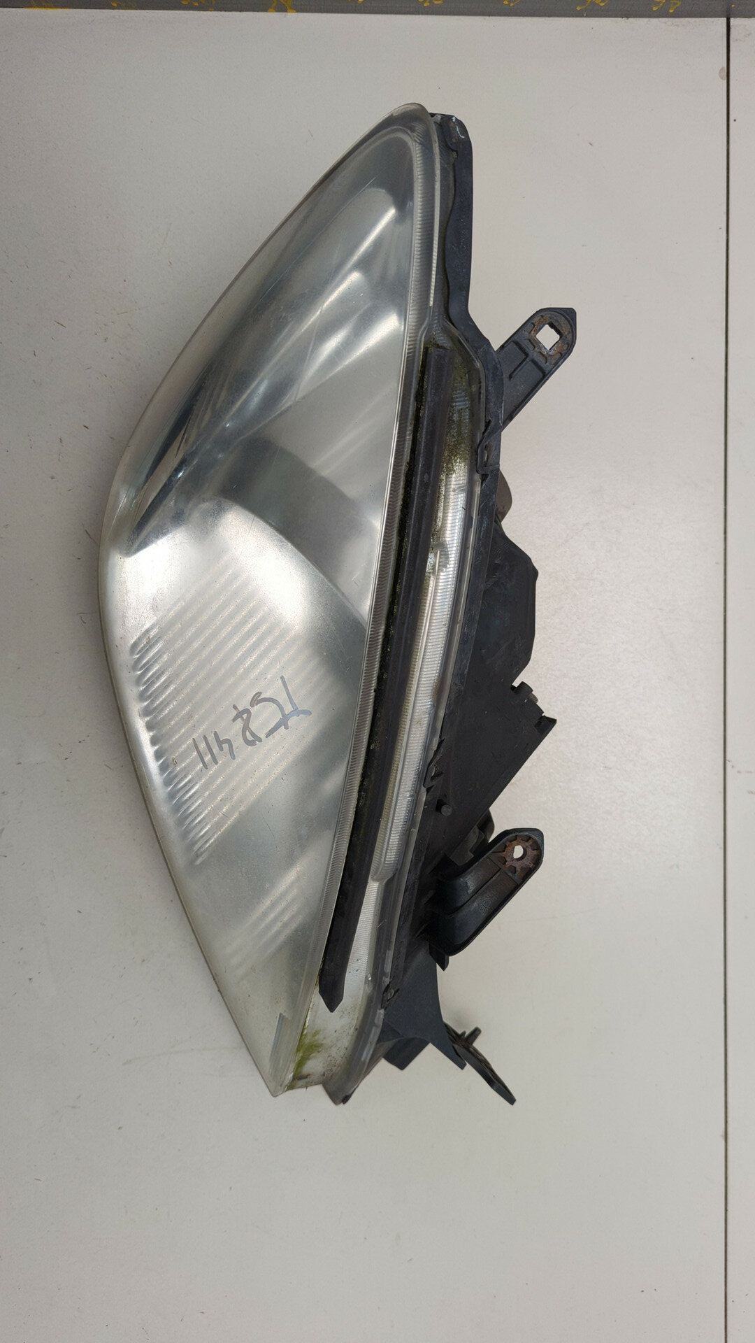 Фара (передняя) правая Mitsubishi Lancer 9 Б/У