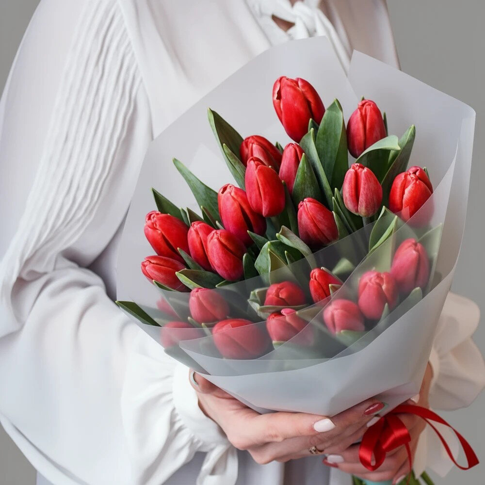 Букет красных тюльпанов 25 шт.