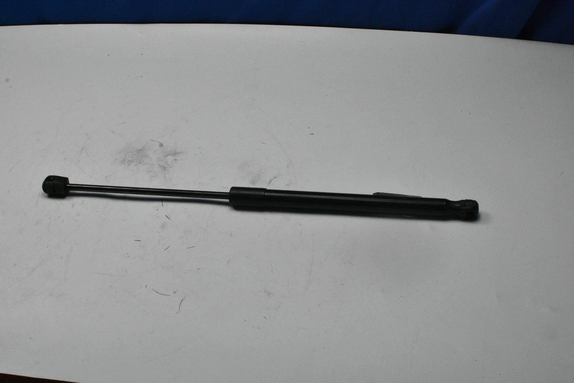 Амортизатор Багажника Chery Tiggo 5 Левый