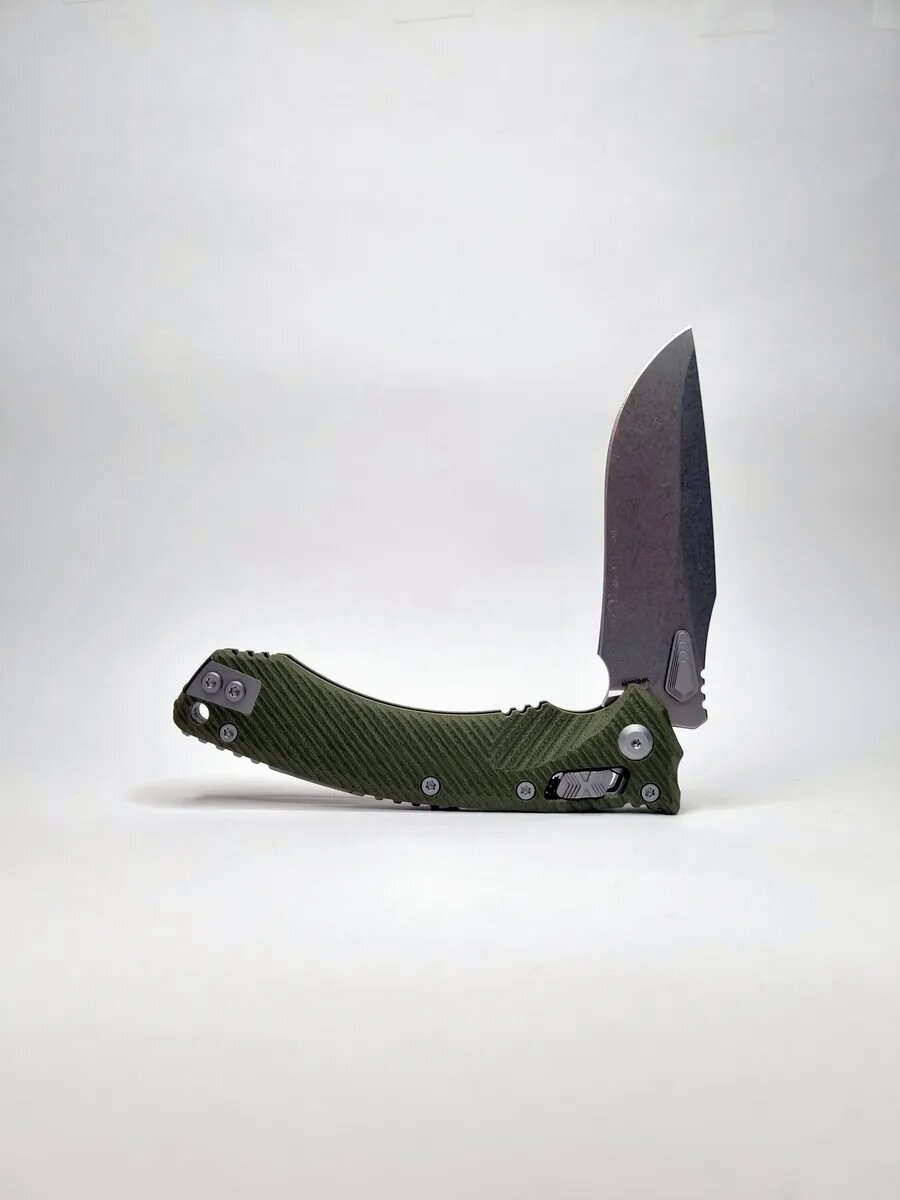 Складной нож Amphibian М390 с замком Axis Lock