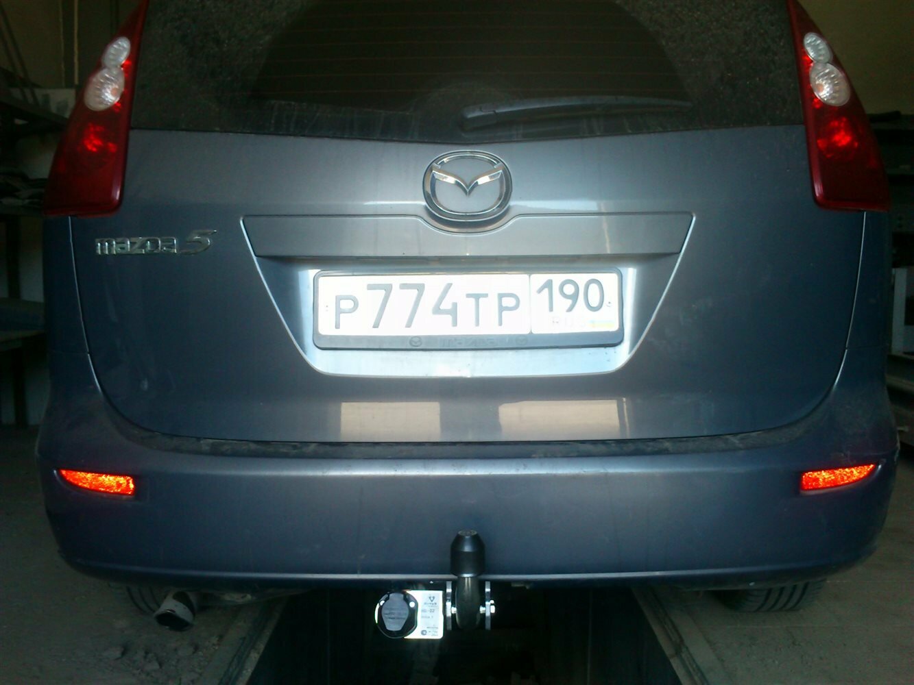 Фаркоп для Mazda 5 (2010-) (без электрики) (паспорт и сертификат) AvtoS. MZ02