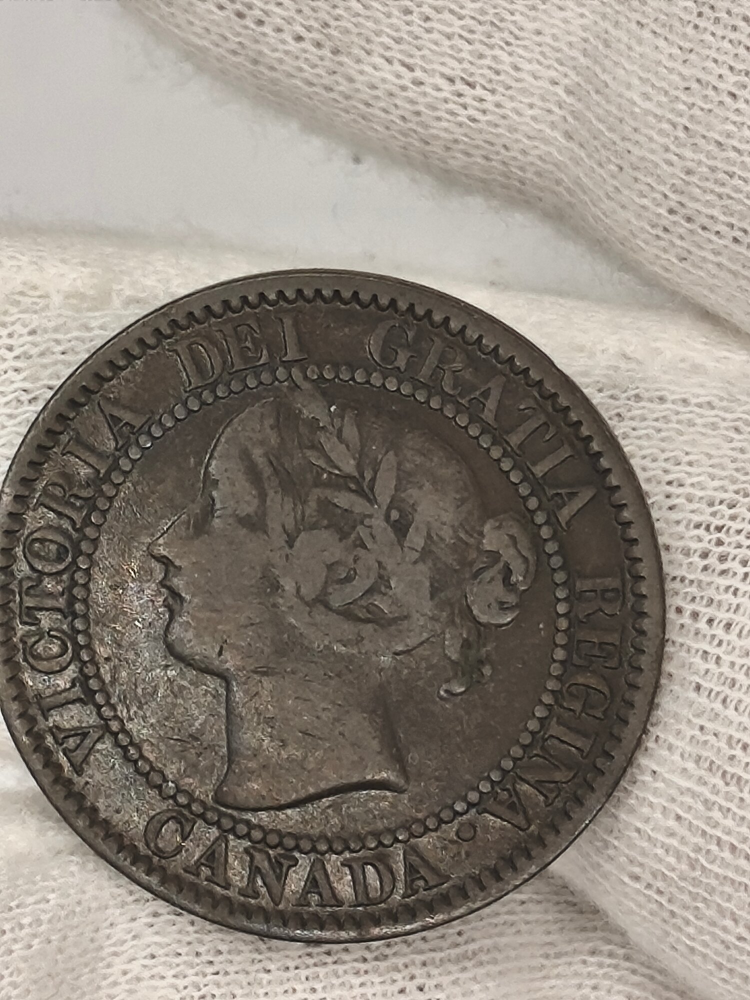 Монета. Канада. Виктория. 1859. 1 цент. Cu. 4.54 g. KM#1. VF. Note: ↑↓. Цифра 9 - узкая. Тираж: 9.579.000