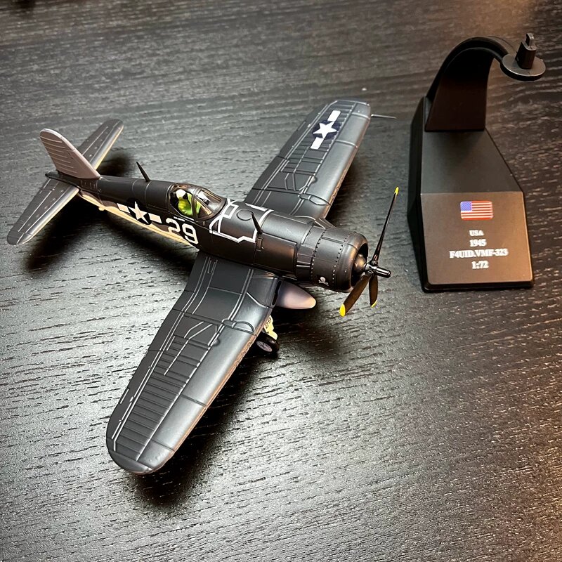 Коллекционная модель самолета F4U Corsair 1:72 из сплава, винтажный истребитель Второй мировой войны
