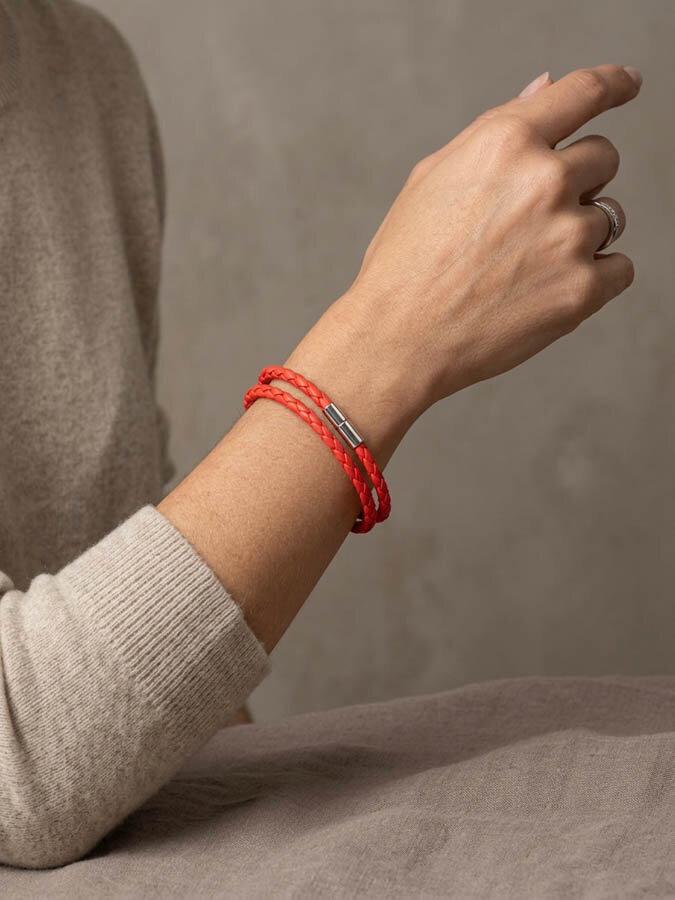 Плетеный браслет