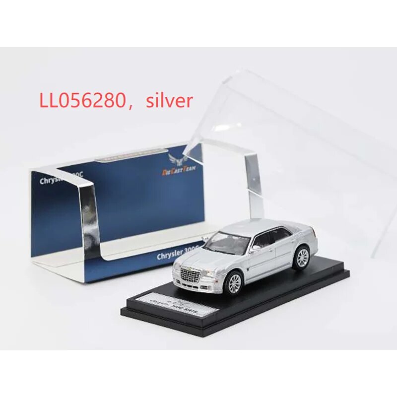Модель автомобиля Chrysler 300C 1:64, серебряный, D