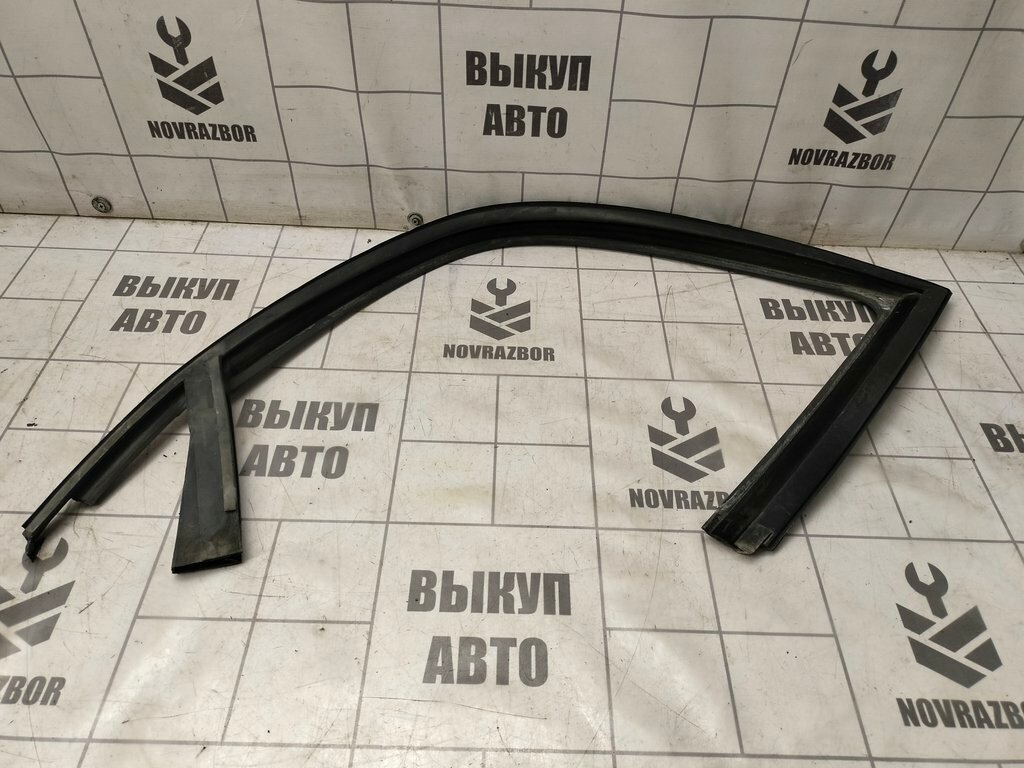 Уплотнитель стекла двери Renault Megane 2 02-09