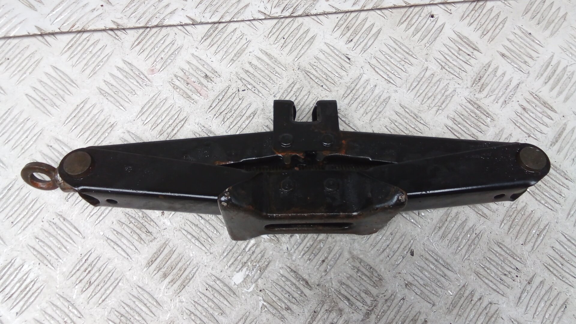 Домкрат TOYOTA AURIS E150 — фото 1