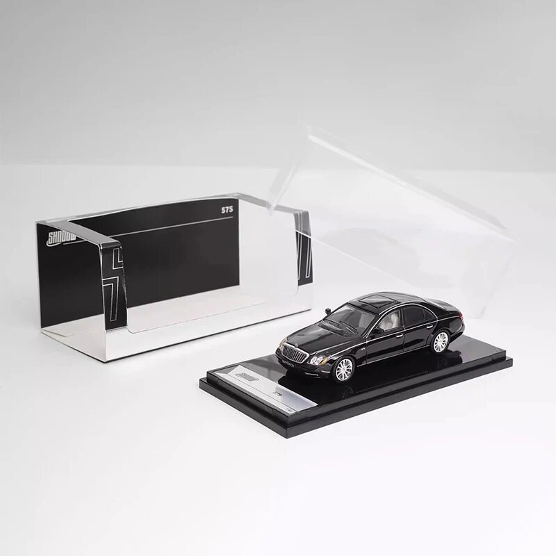 Модель автомобиля MASSDI DCT/Shadow 1:64 серебристого цвета D