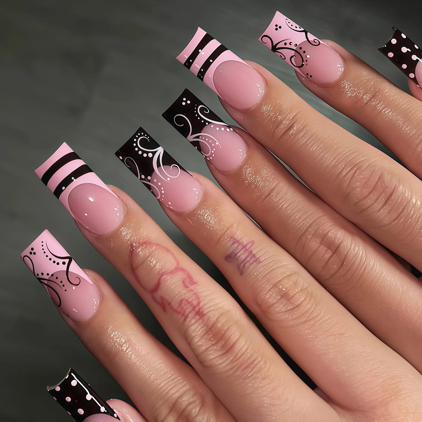 24 шт. Накладные ногти Sweet Punk, розовый, черный Style 1