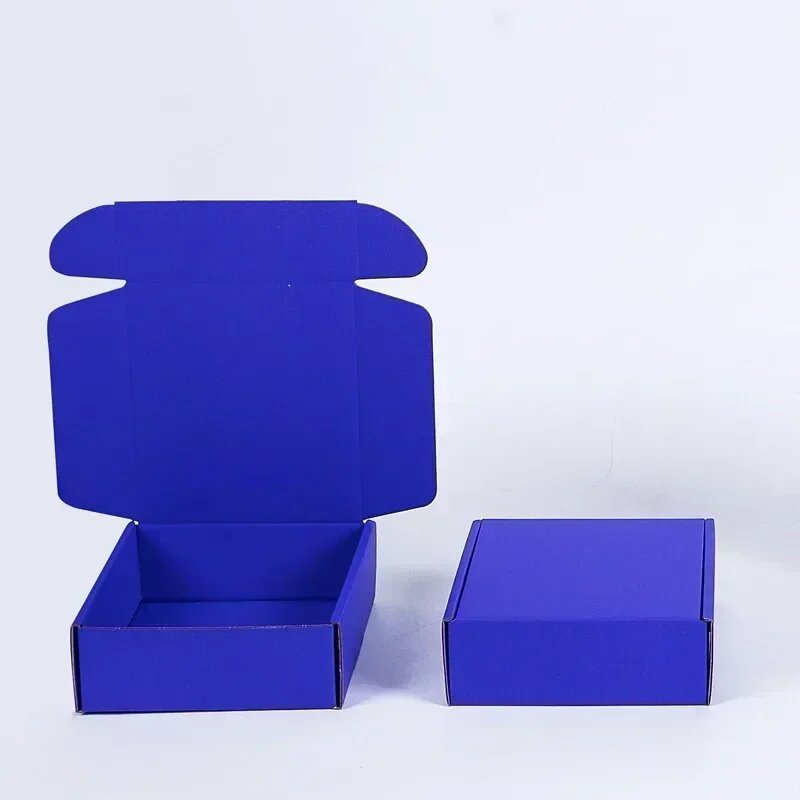 Синяя картонная коробка 20x14x8 см
