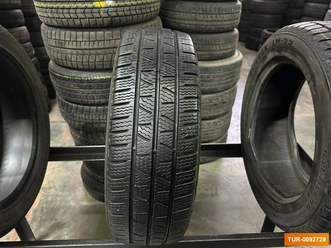 Зимние шины Pirelli Carrier Winter 215/65 R16 30% износ 7900753676