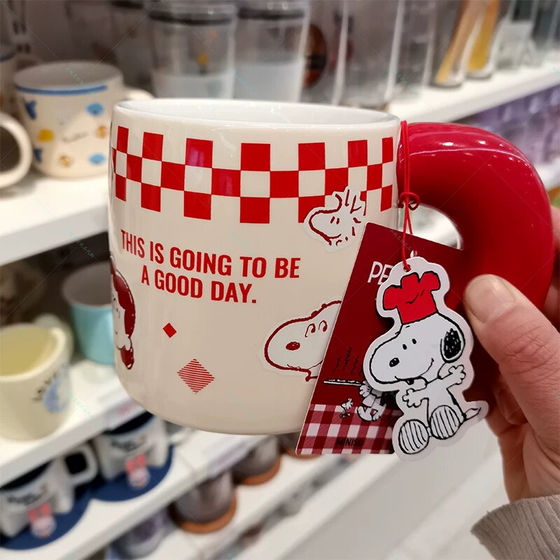 Керамическая кружка MINISO серии Snoopy с ручкой для офиса, учебы и питья воды. Керамическая кружка Snoopy Grids Handle