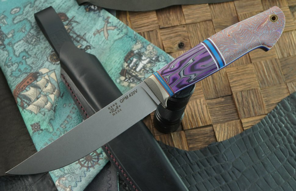 Нож с фиксированным клинком Романа Гончарова 20, сталь QPM 420V, рукоять микарта