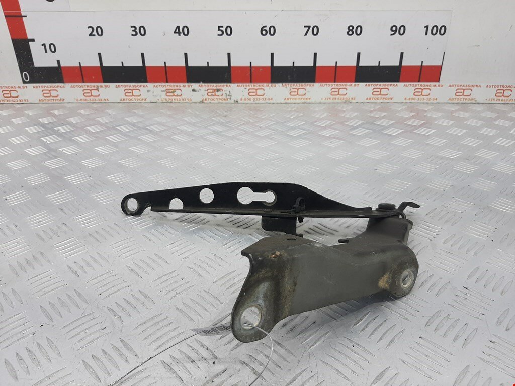 Петля капота правая Volvo XC90 1 30716883 арт. 644098