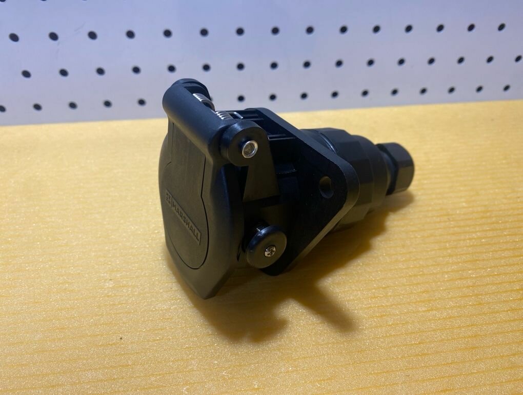 Розетка 7 полюсов EBS, ISO 7638 винтовой зажим, пластик MAN DAF RENAULT IVECO KAMAZ MAZ