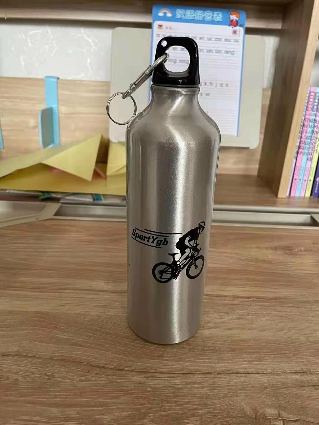 Термос-бутылка MyPads на 750 мл. спортивная для велосипеда металлическая с брелком-карабином