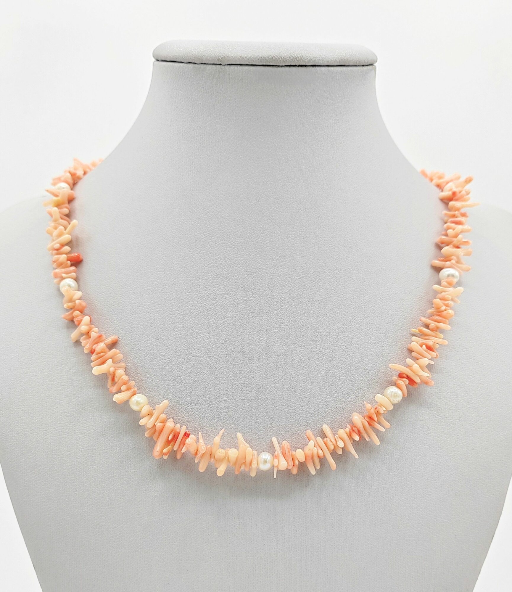 Колье Apsara, жемчуг культивированный, коралл синтетический