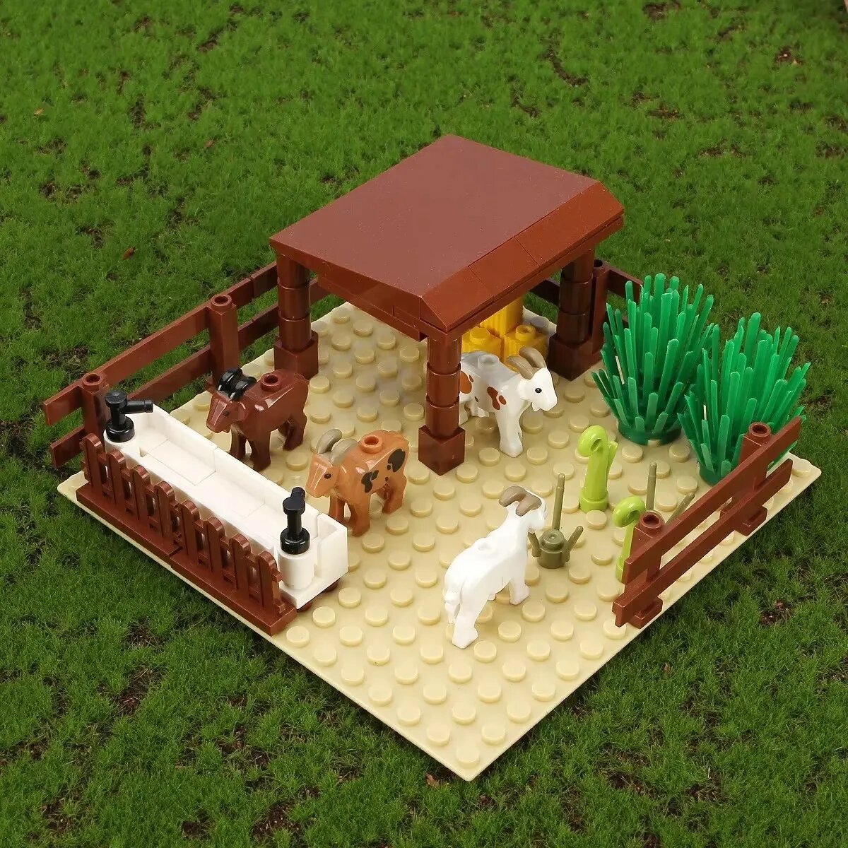 Ферма со скотом, Sheepfold B
