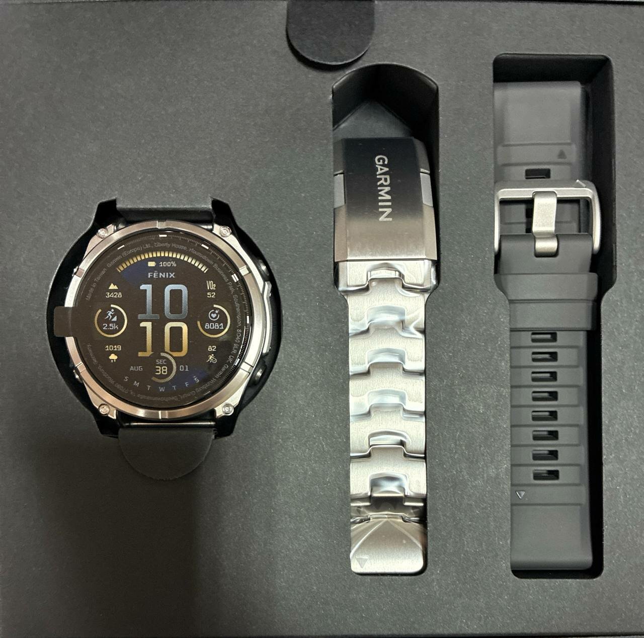 Умные часы Garmin Fenix 8 47 mm AMOLED Sapphire graphite with titanium band 010-02904-40