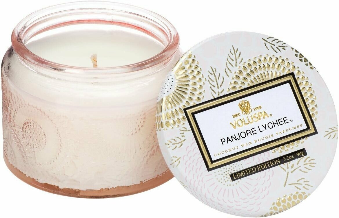 Свеча ароматическая VOLUSPA "Панжерское личи" / PANJORE LYCHEE в стеклянном подсвечнике, хлопковый фитиль, с крышкой 25 ч. горения, 90 гр. -kpa