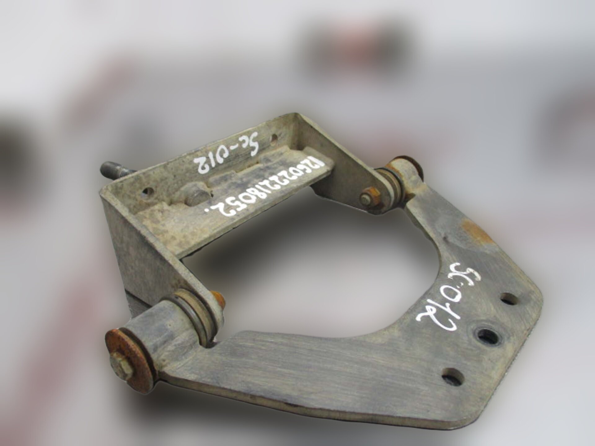 Кронштейн кулисы КПП Scania P, R, G