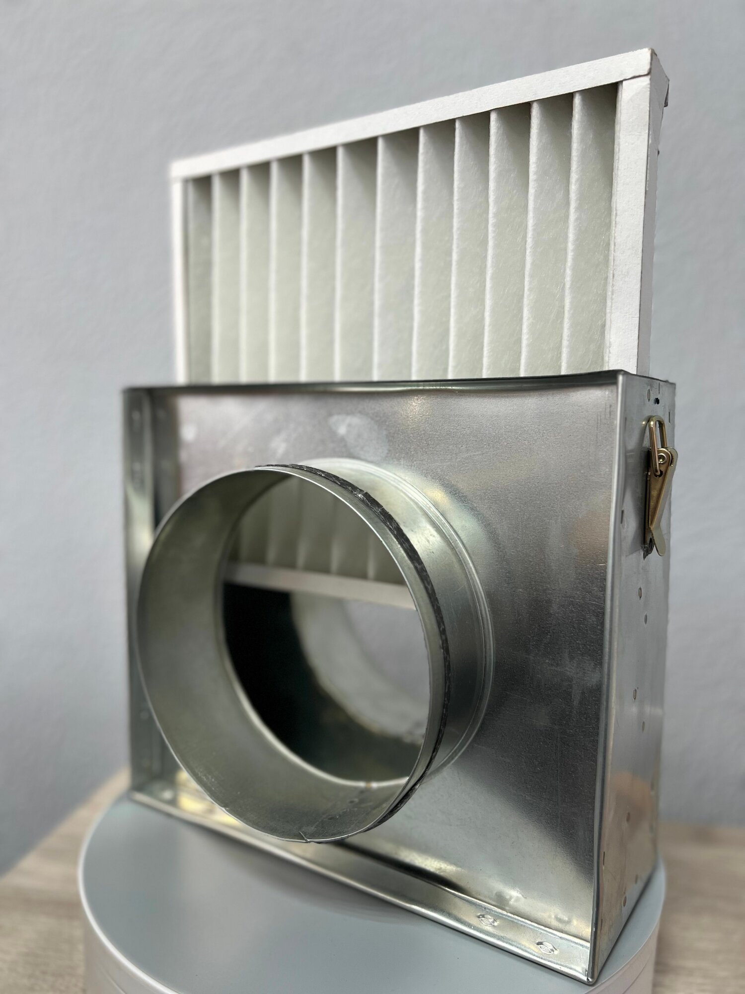 Фильтр-бокс узкий FSL d100 мм, в комплекте с воздушным фильтром ФК-203-168-30-G4, класс G4, тонкая очистка