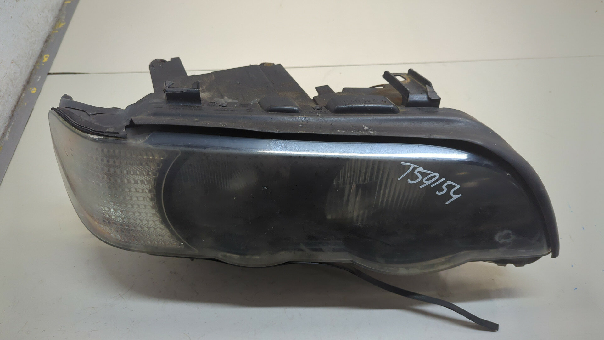 Фара (передняя) правая BMW X5 E53 Б/У