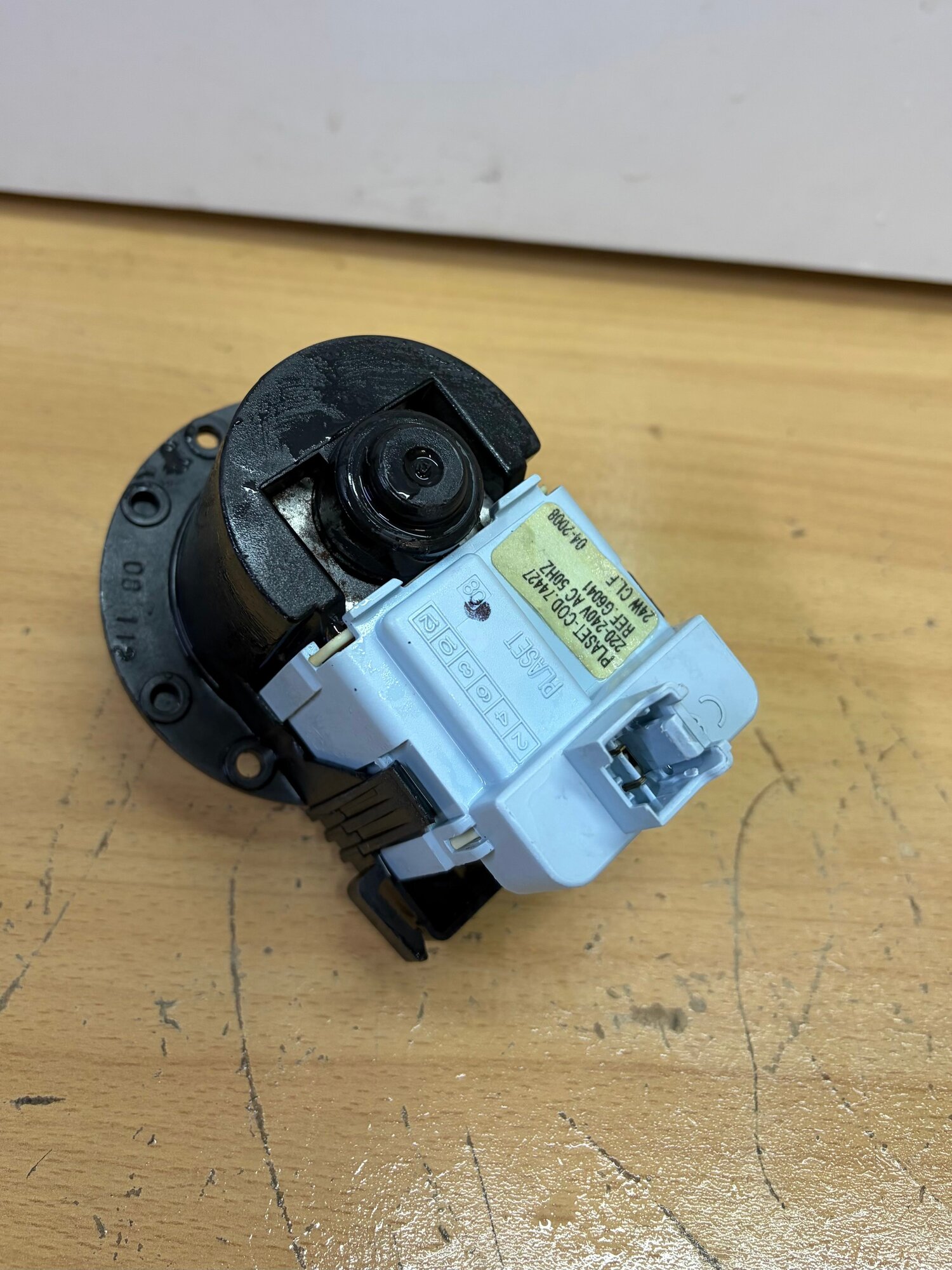 Помпа сливной насос Plaset 74427 для стиральной машины Bosch Бош