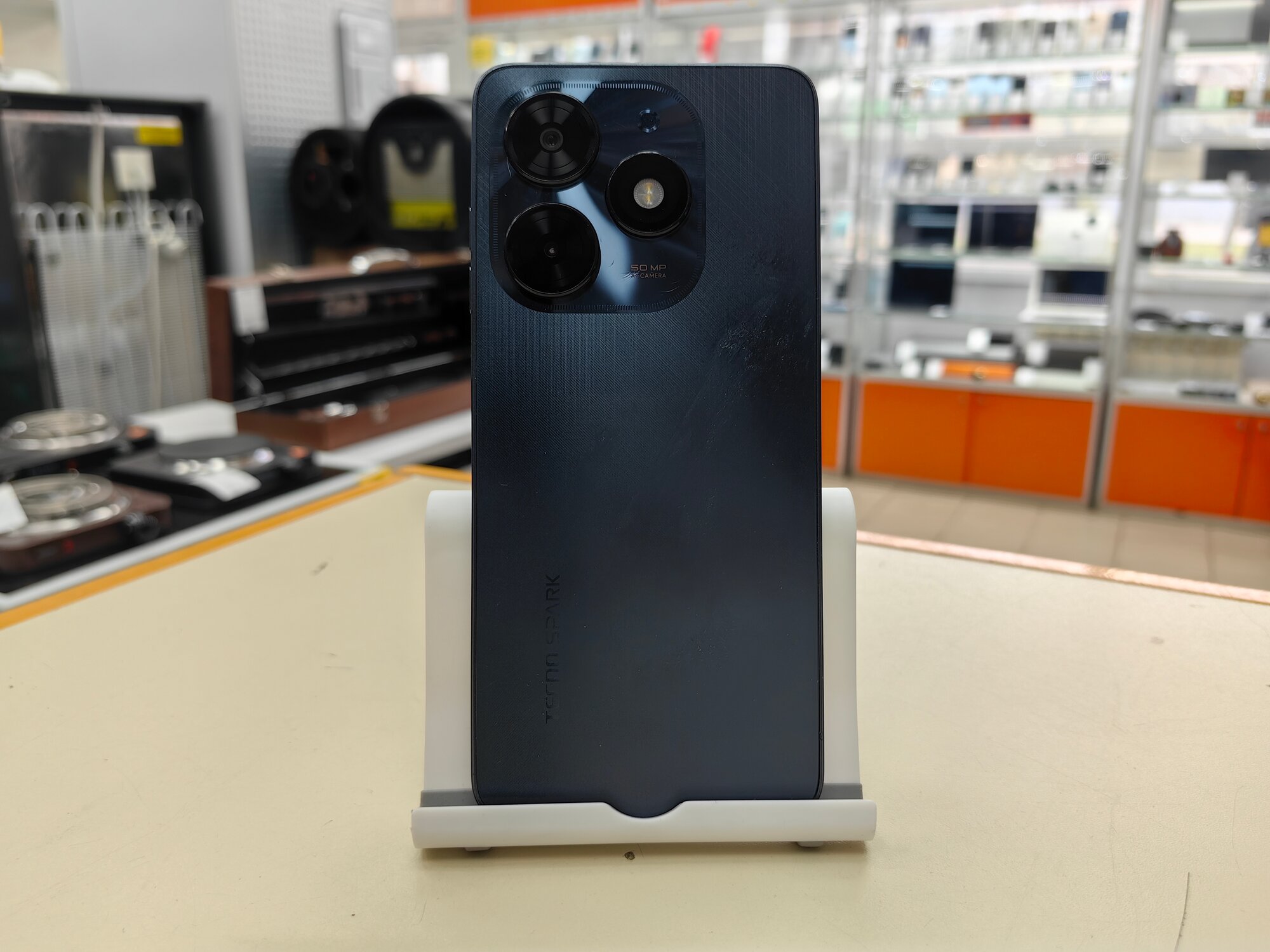 Смартфон TECNO Spark 20C 8/128 ГБ Б/У уценка