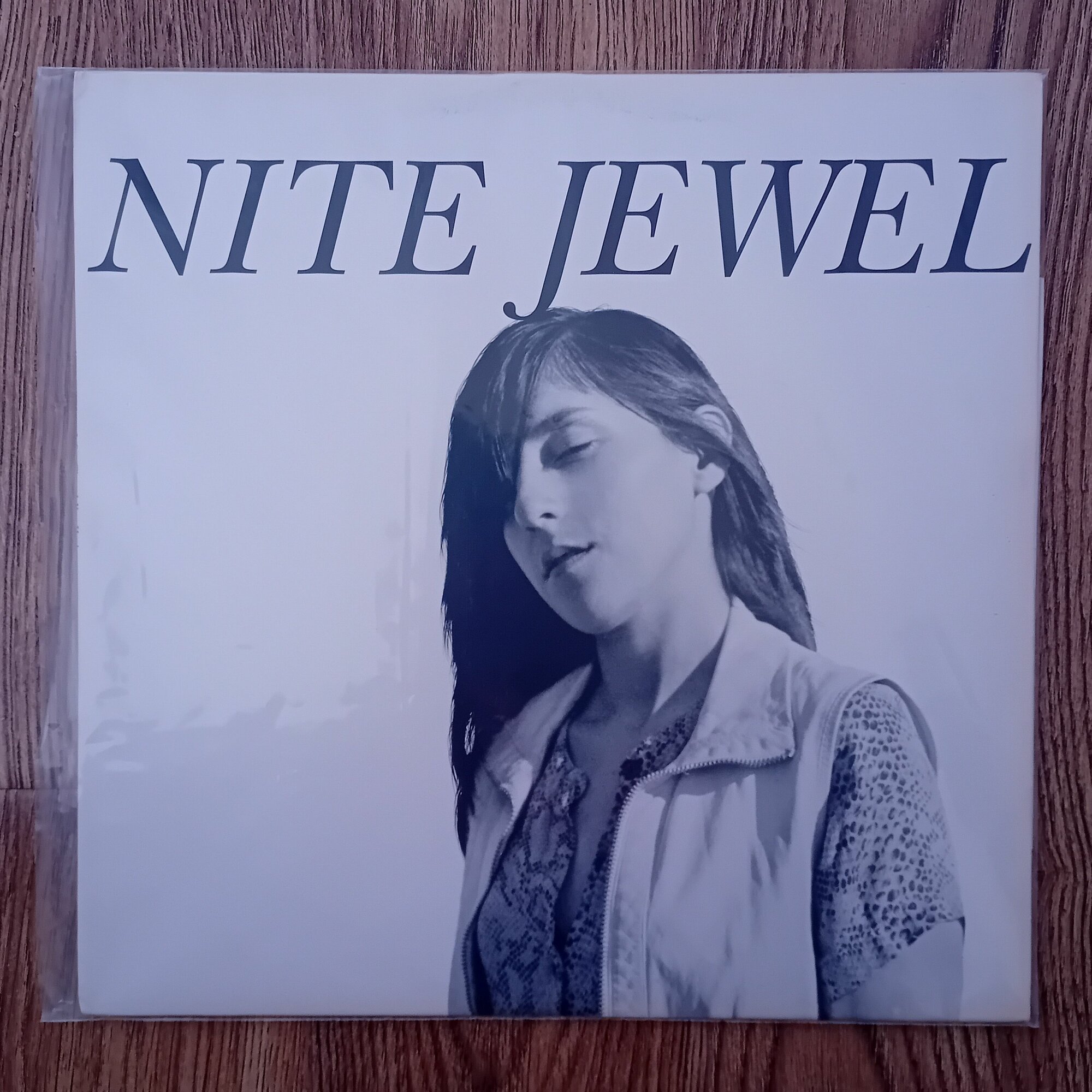 Виниловая пластинка б/у Nite Jewel - It Goes Through Your Head LP