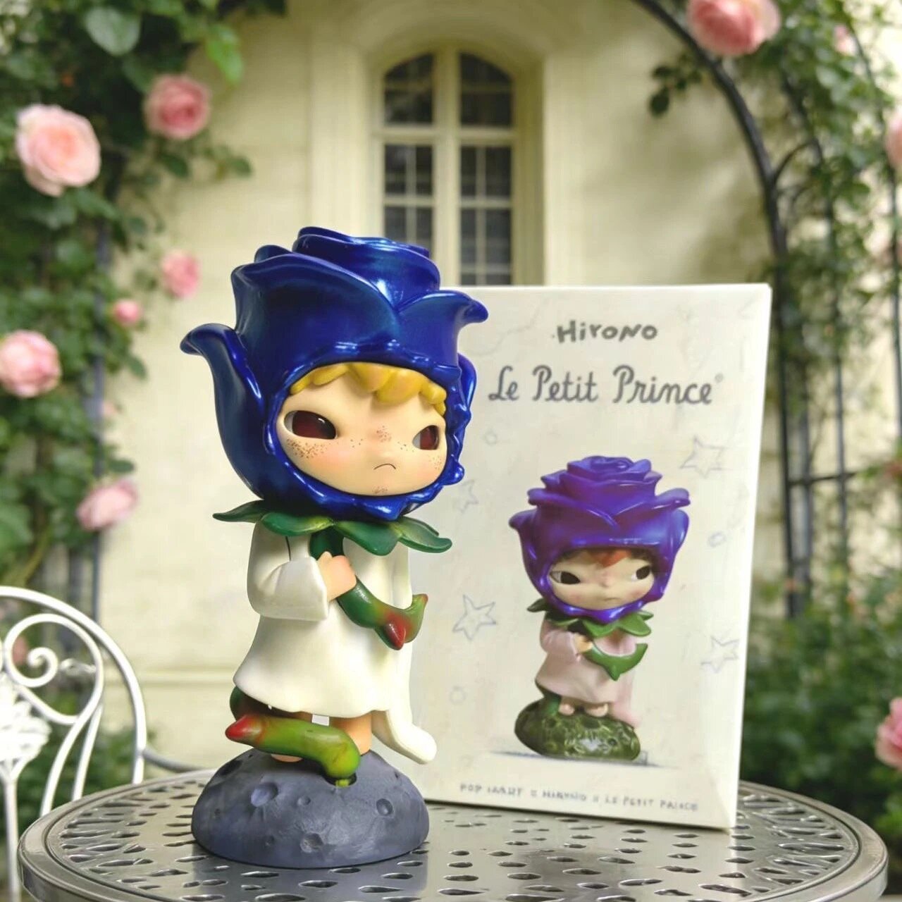 Коллекционная фигурка Слепая коробка Hirono xМаленькая синяя роза Оно Series Figures