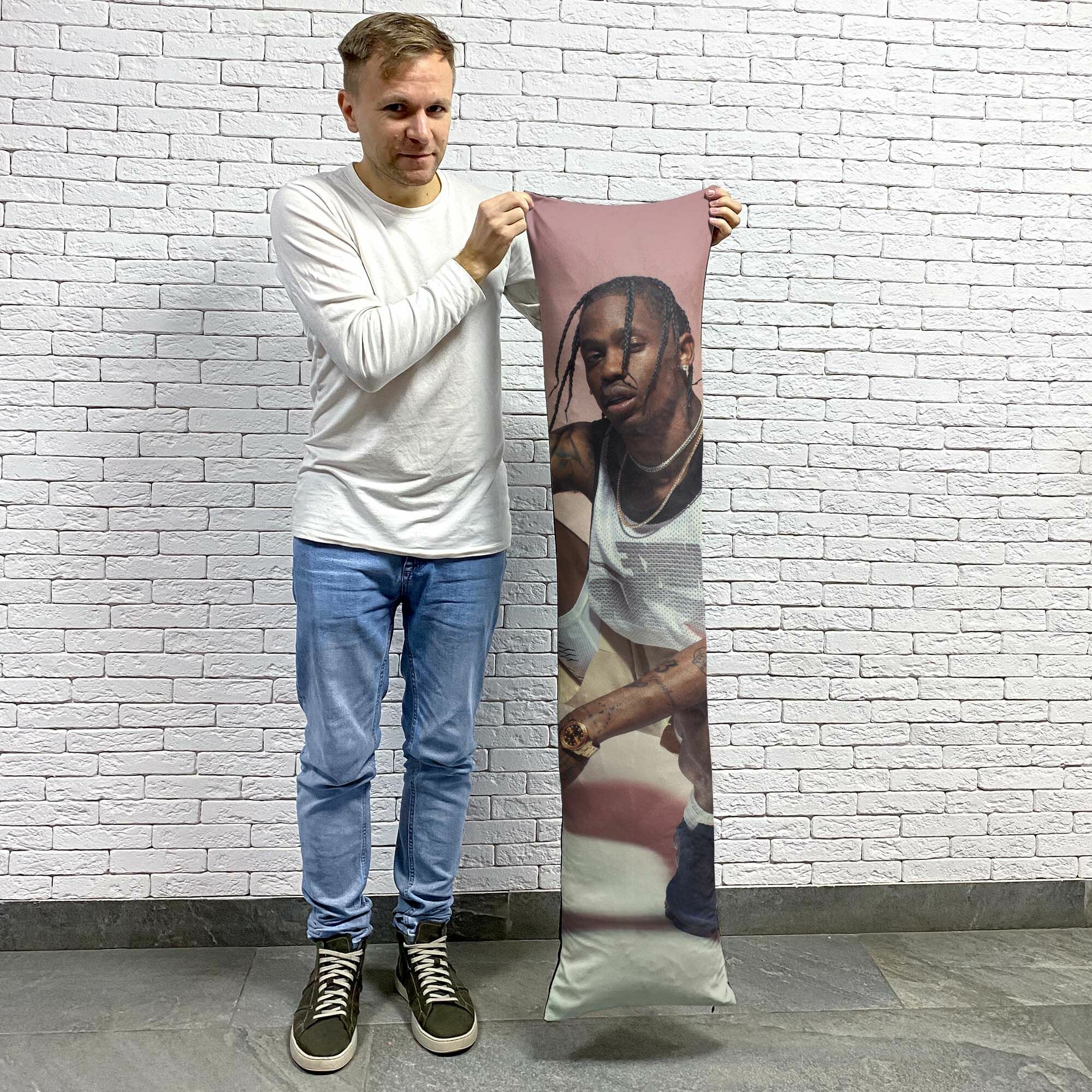Подушка дакимакура Трэвис Скотт 35x140 см