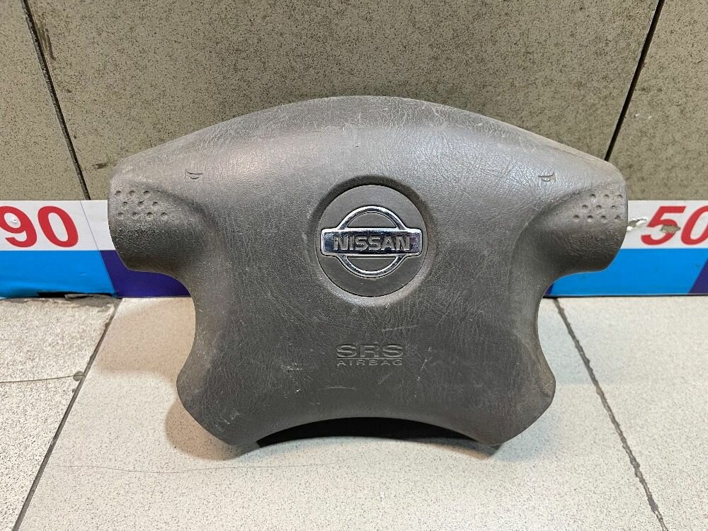 Подушка безопасности в руль Nissan Bluebird Sylphy