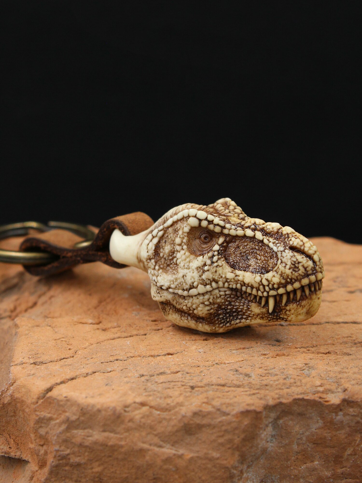 Брелок SHAMAN