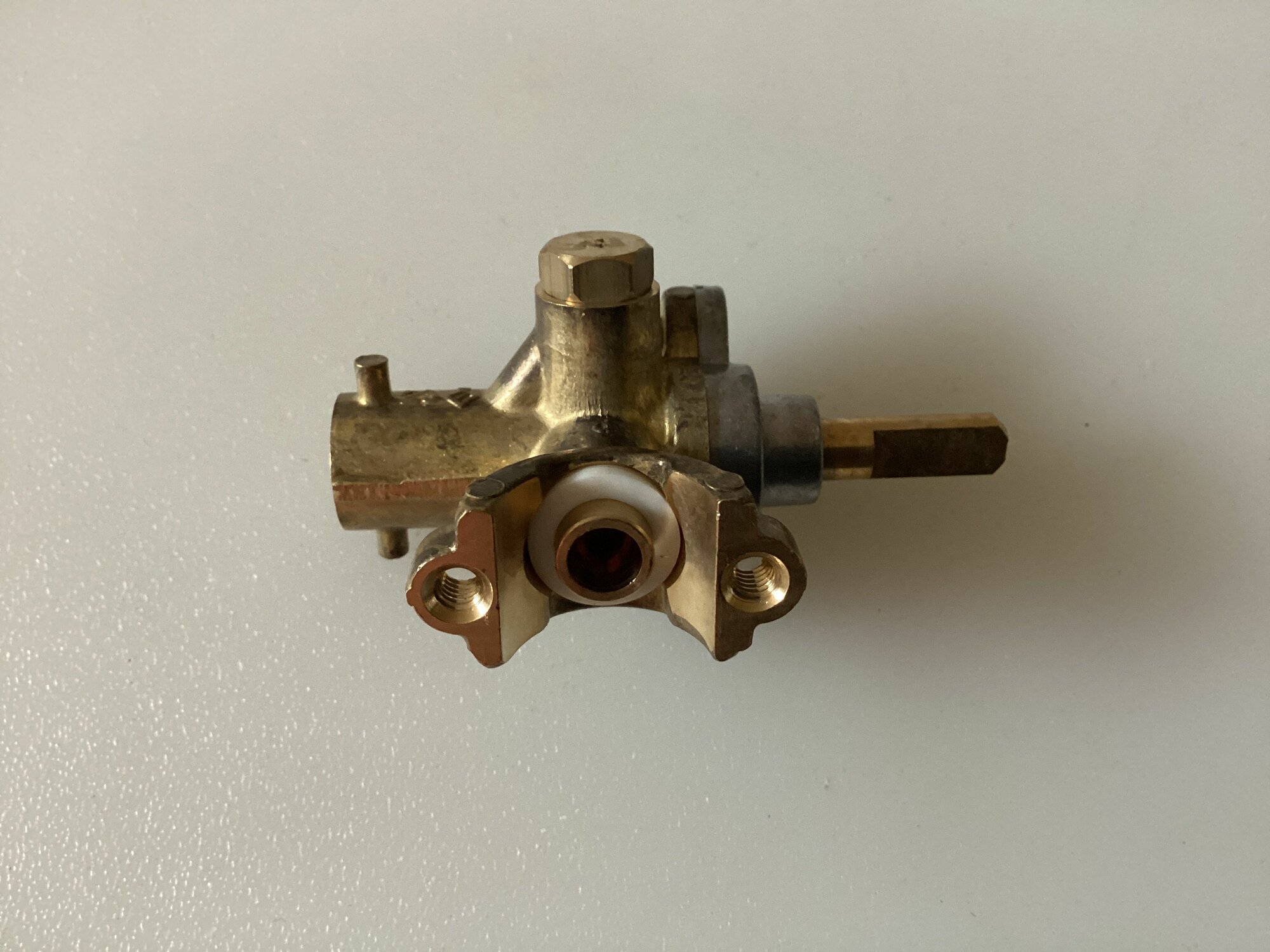 Газовый кран средней конф, для газовой плиты Gefest ПГЭ6102-010194