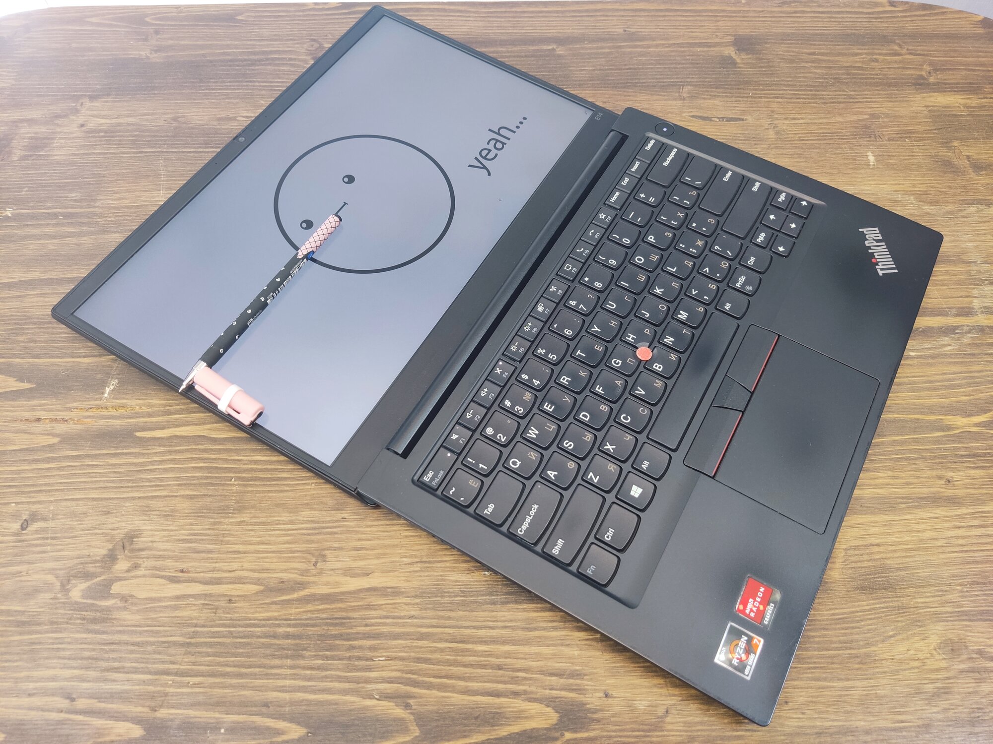 Lenovo ThinkPad E14 14", RAM 16 ГБ, SSD 256 ГБ, AMD Radeon RX Vega 7, Windows Pro, черный матовый, черный, Русская раскладка — фото 1