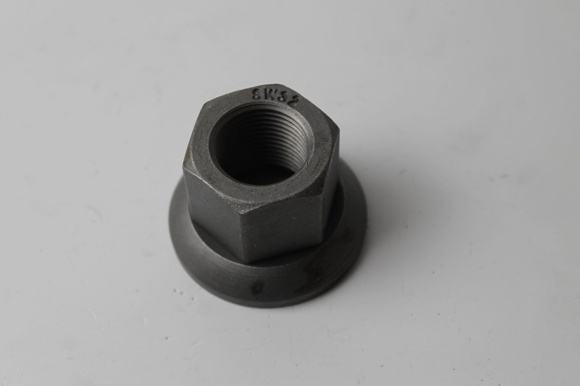 Гайка колесная для грузовиков VOLVO (OEM 1083894), 1 шт.