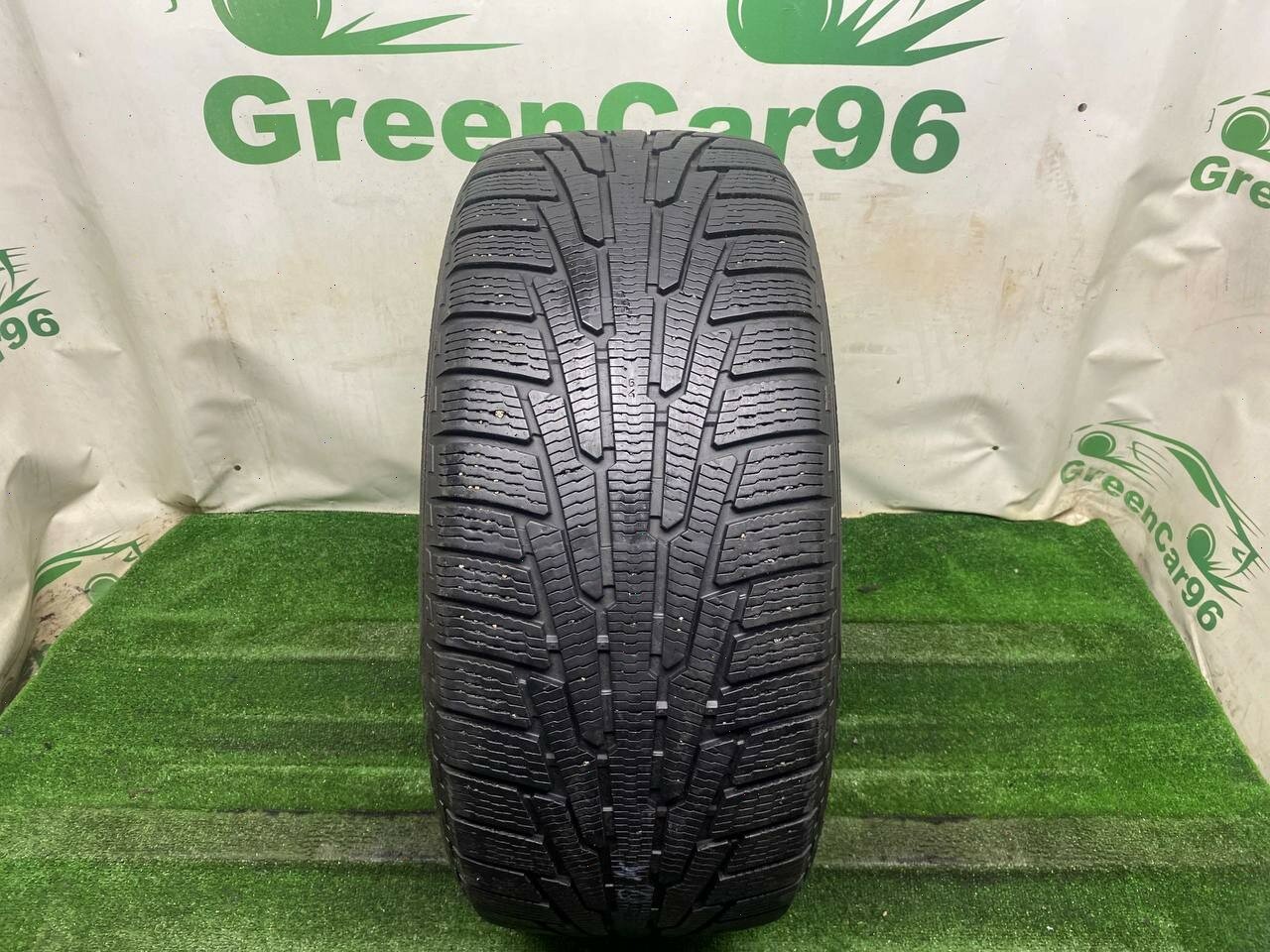 Зимние шины Nokian Tyres Hakkapeliitta R SUV 235/60 R18 20% износ EGW361151