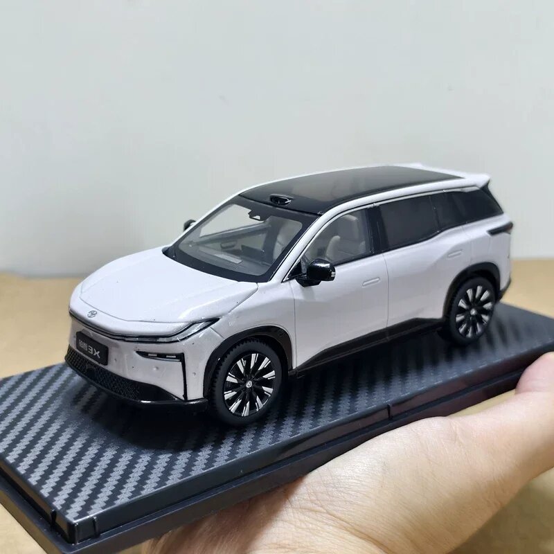 WELLY Toyota BZ3X 1:30 Масштабная модель грузовика из литого металла powder