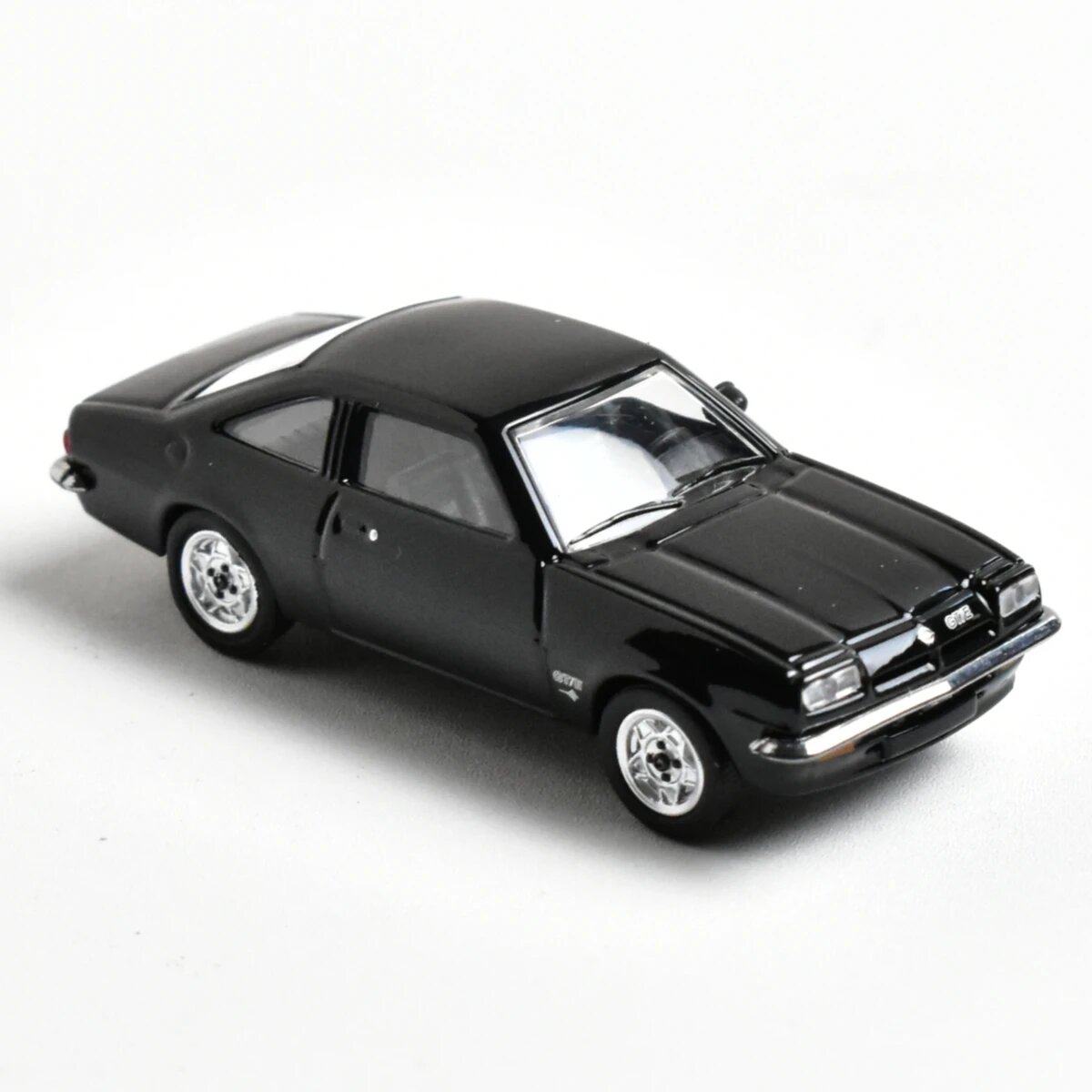 Модель автомобиля Opel Kadett Coupe, черный, 1:87
